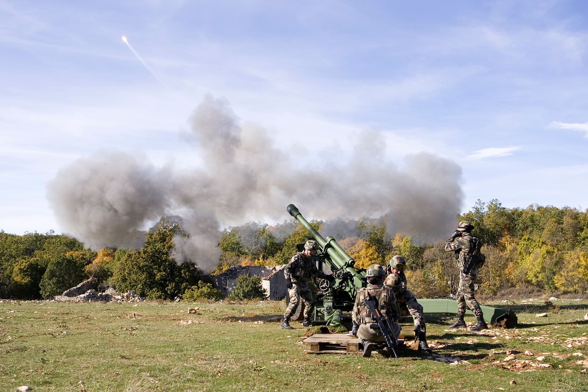 The CAESAR8x8 inherits the excellent and well proven 52 Cal.