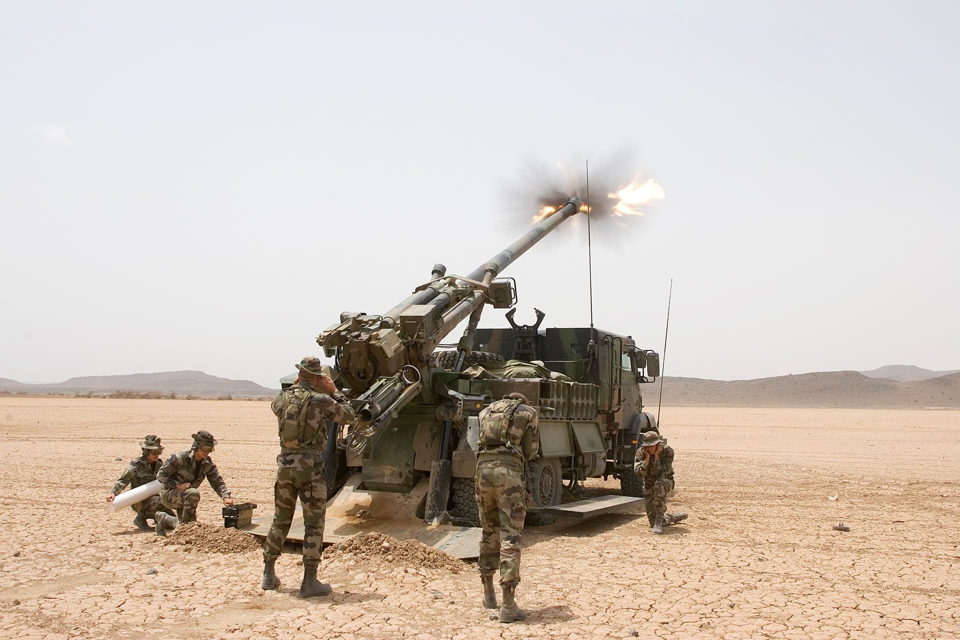 The CAESAR8x8 inherits the excellent and well proven 52 Cal.